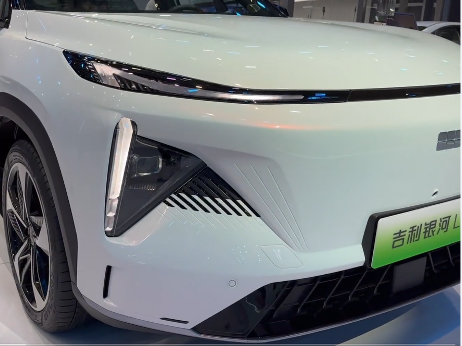 15万预算看插电混动SUV：1.5T雷神混动，油耗1.3L，银河L7如何？_搜狐汽车_搜狐网