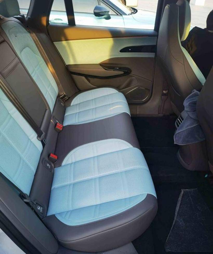 15万以内？能换电的红旗EH7，续航820km_搜狐汽车_搜狐网