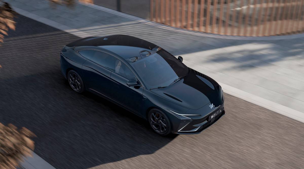 豪华纯电轿车巅峰对决：全新智己L7 vs 蔚来ET7，谁更胜一筹？_搜狐汽车_搜狐网