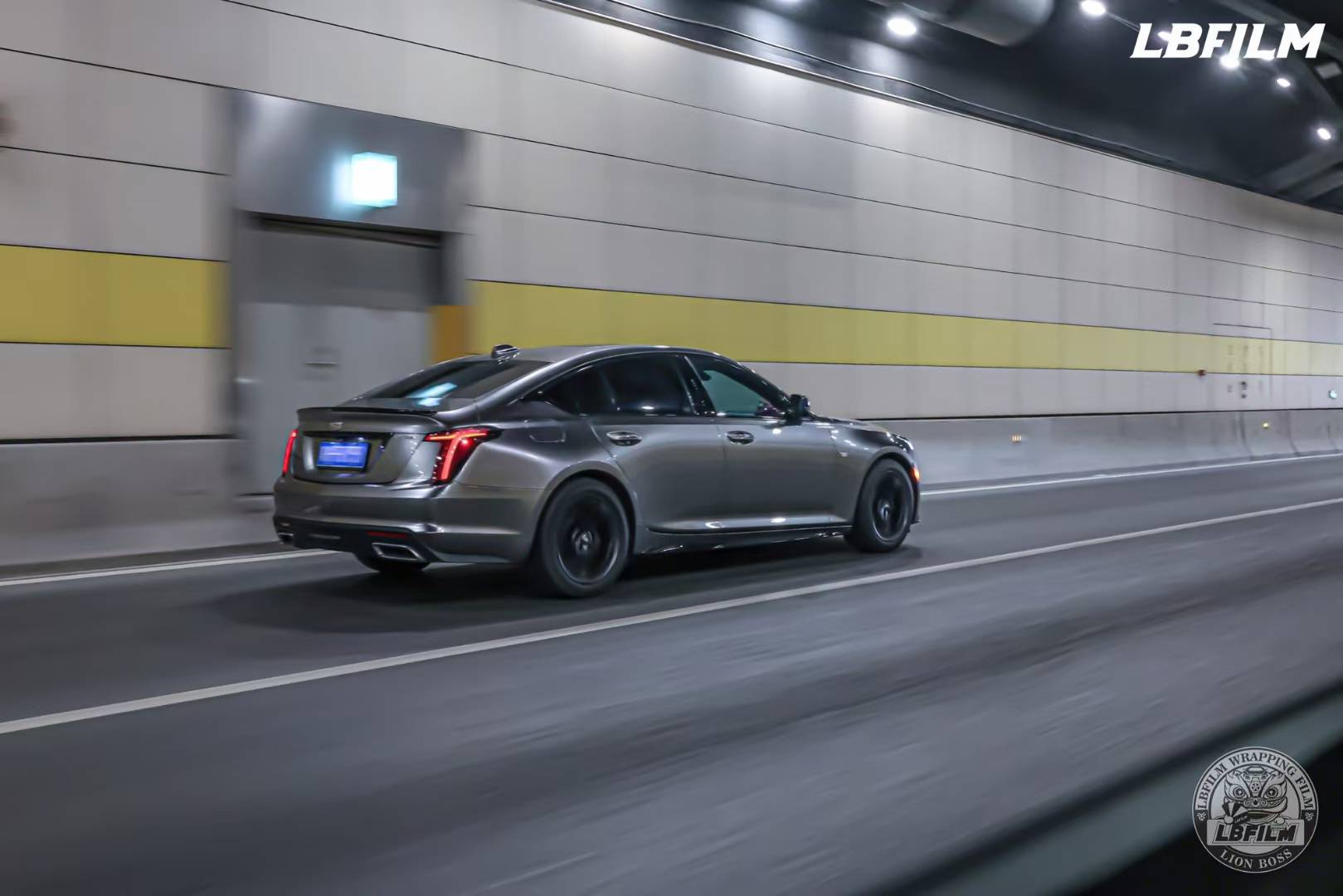 凯迪拉克CT5-LB改色膜液态金属银，充满科技感_搜狐汽车_搜狐网