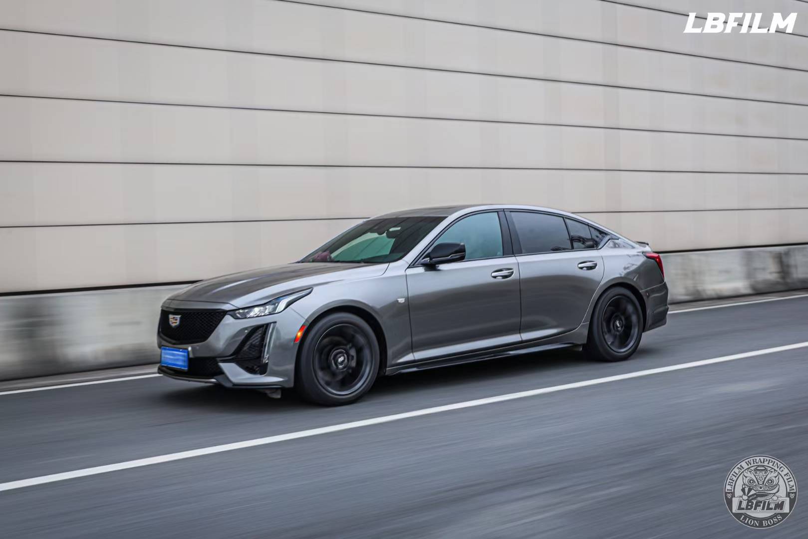 凯迪拉克CT5-LB改色膜液态金属银，充满科技感_搜狐汽车_搜狐网