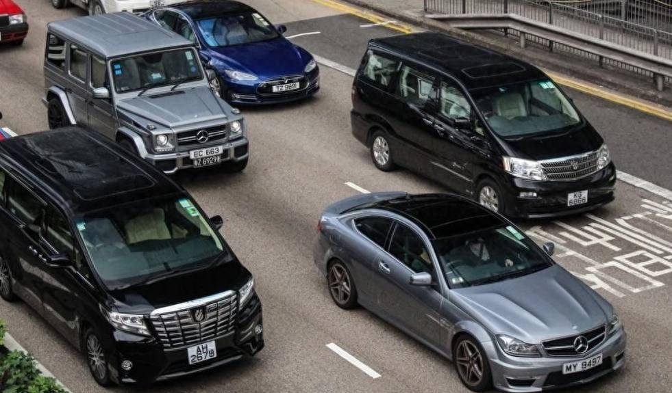 4款全新MPV今年到：新一代别克GL8插混曝光，吉利奇瑞布局高端MPV_搜狐汽车_搜狐网