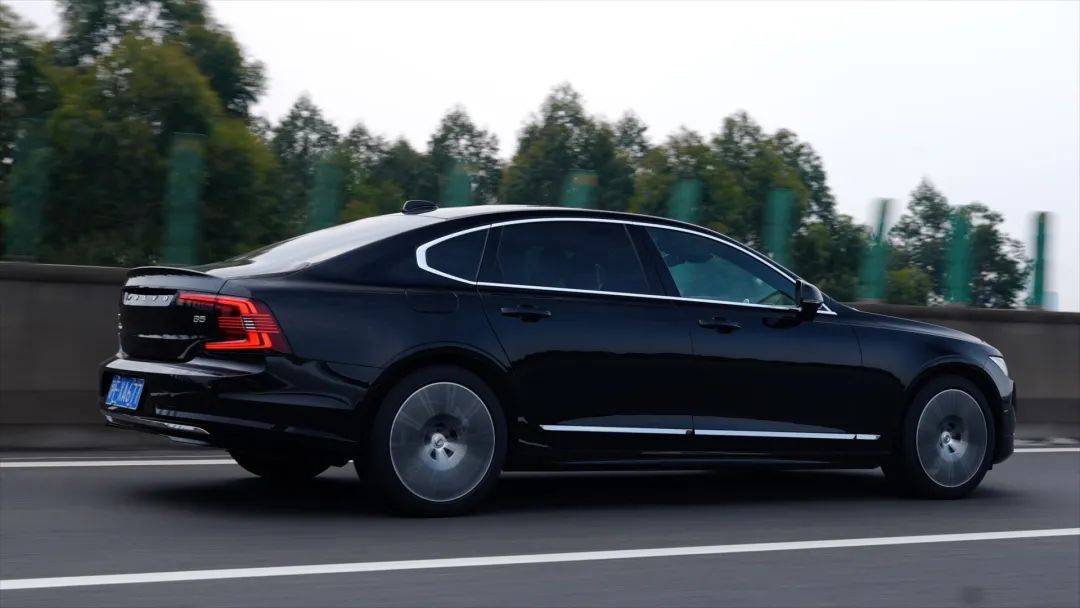 沃尔沃S90对比奥迪A6L：30万+豪华行政该选谁_搜狐汽车_搜狐网