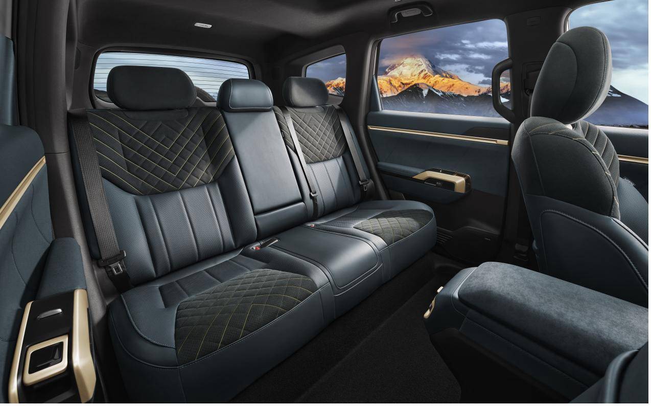 赛博金属风与硬派SUV完美融合 深蓝G318内饰官图首发_搜狐汽车_搜狐网