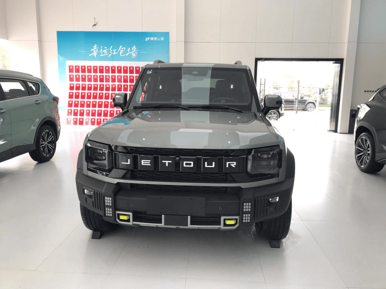 油耗6.4L续航1300km，预计17万起售，旅行者混动版实车到店_搜狐汽车_搜狐网