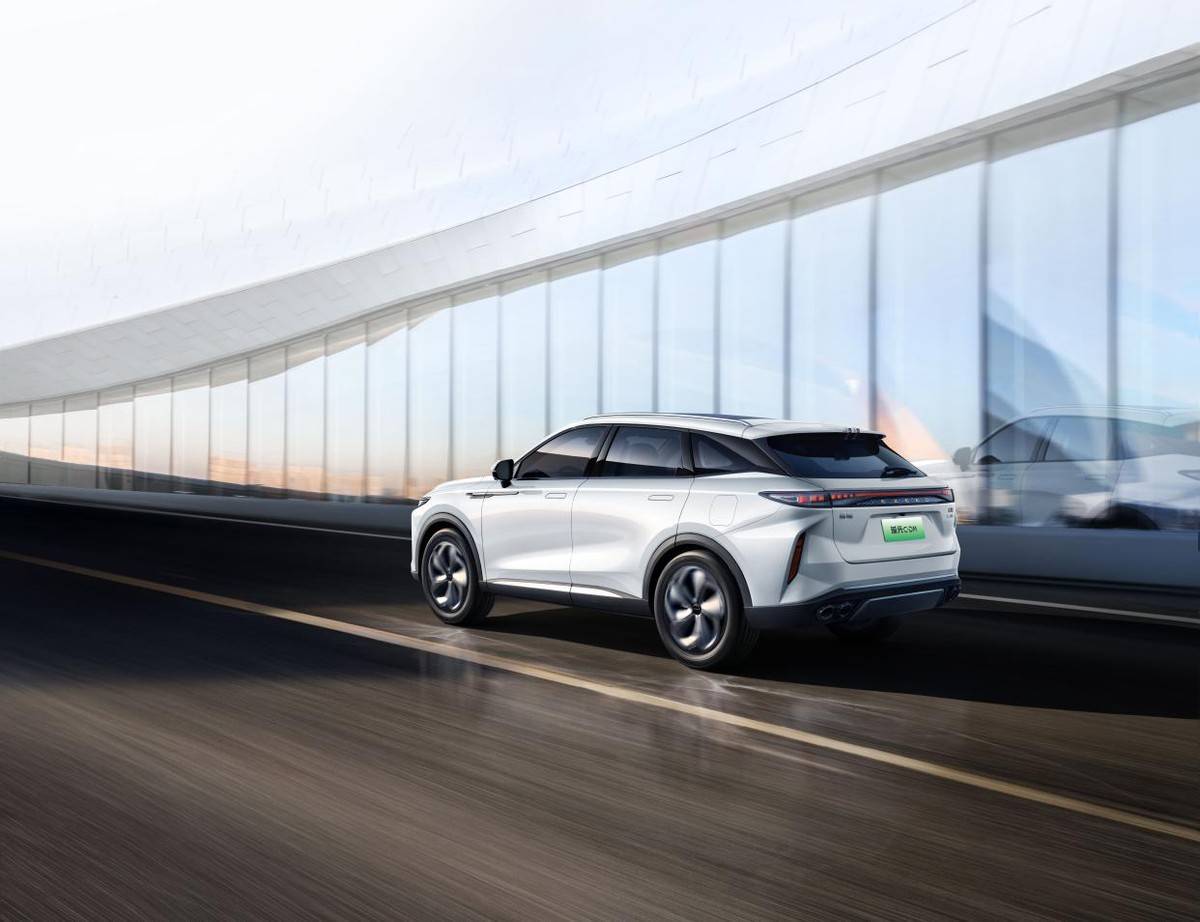 星途瑶光C-DM与领克08EM-P混动对决，谁主沉浮？_搜狐汽车_搜狐网