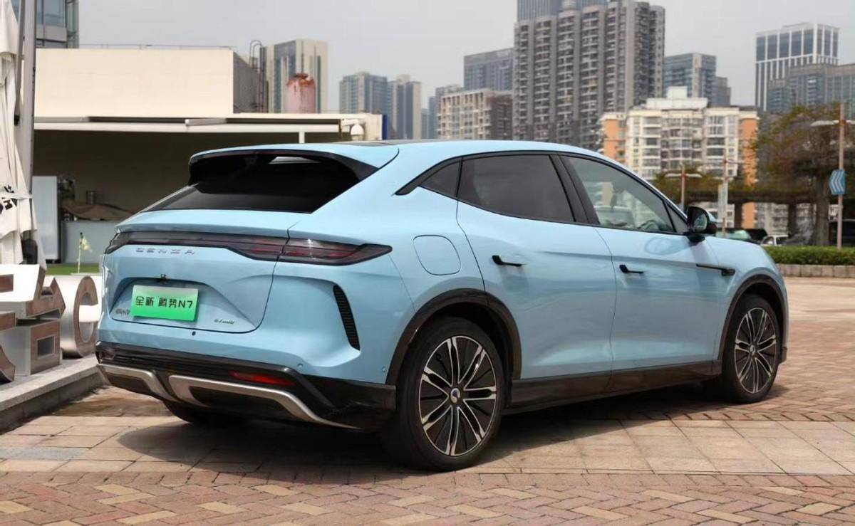 升级为双腔空悬，新款腾势N7售价23.98万元起_搜狐汽车_搜狐网