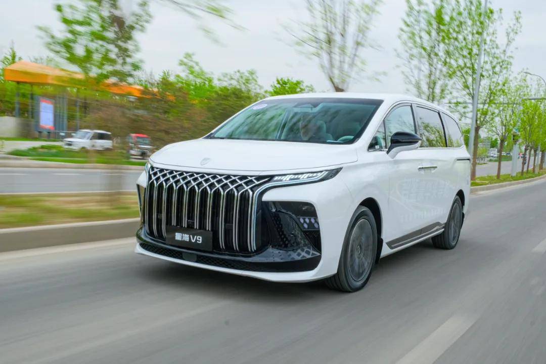 综合续航1300km，空间有惊喜，风行星海V9开起来如何？_搜狐汽车_搜狐网