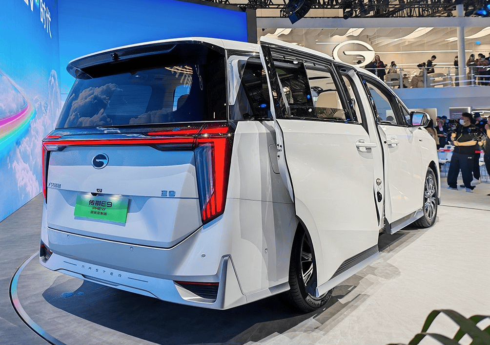 2024款传祺E9来了，提供7座与4座，前脸霸气，可替代别克GL8_搜狐汽车_搜狐网