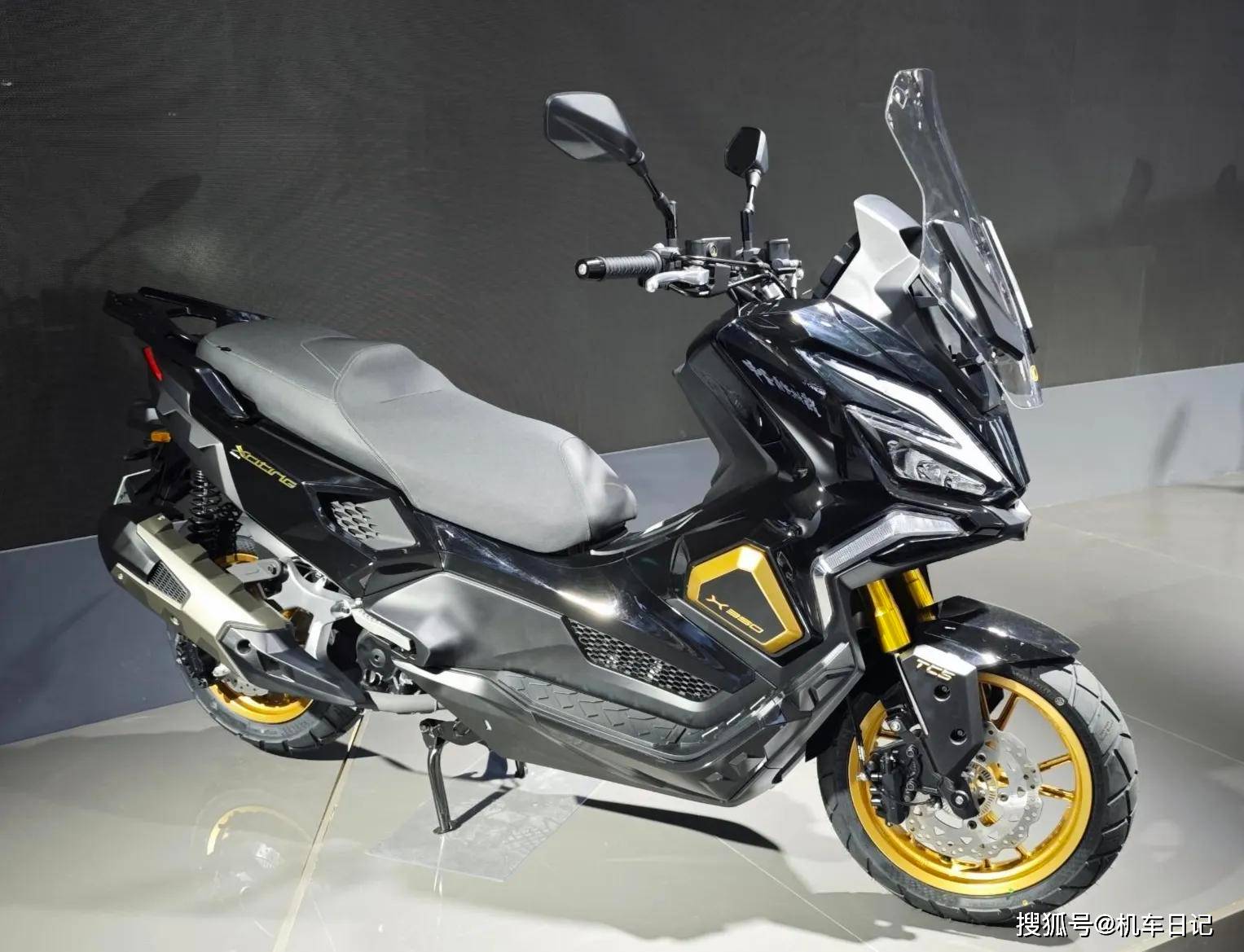 光阳ADV踏板赛艇X350参数曝光，一文通晓优缺点及价格预测！_搜狐汽车_搜狐网