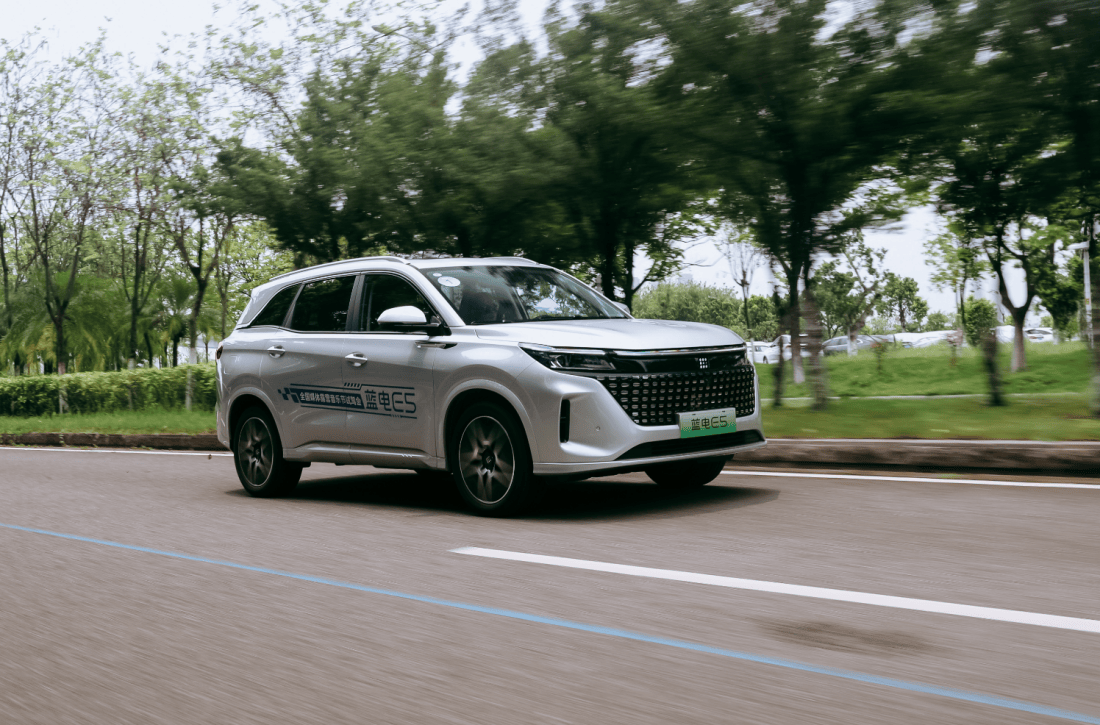 风云T9成十万级混动SUV新玩家，蓝电E5荣耀版价值仍不可撼_搜狐汽车_搜狐网