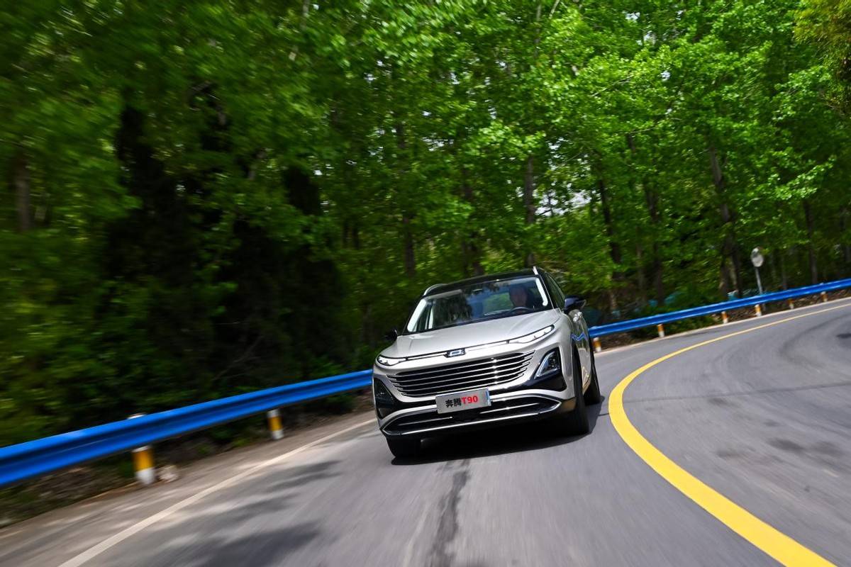 轴距超过2700mm，这款SUV满足家庭用车需求_搜狐汽车_搜狐网