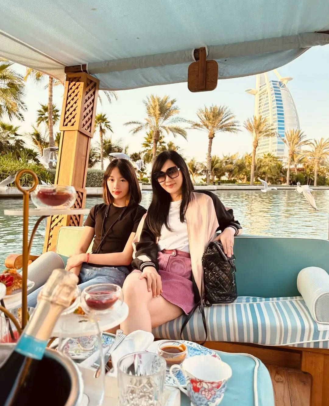 吴尊女儿拍跳舞视频 13岁neinei双腿修长亭亭玉立-搜狐大视野-搜狐新闻