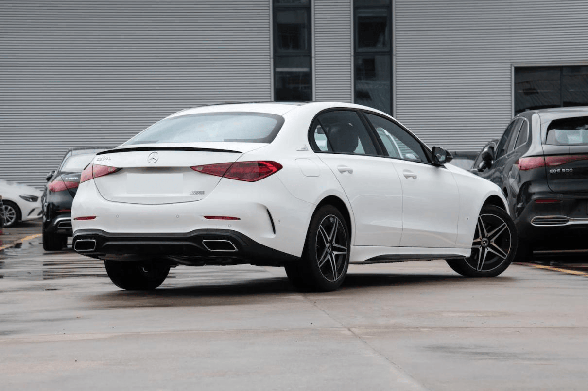 价格战持续加码，奔驰C级直降10万，配1.5T+48V轻混，能选吗？_搜狐汽车_搜狐网