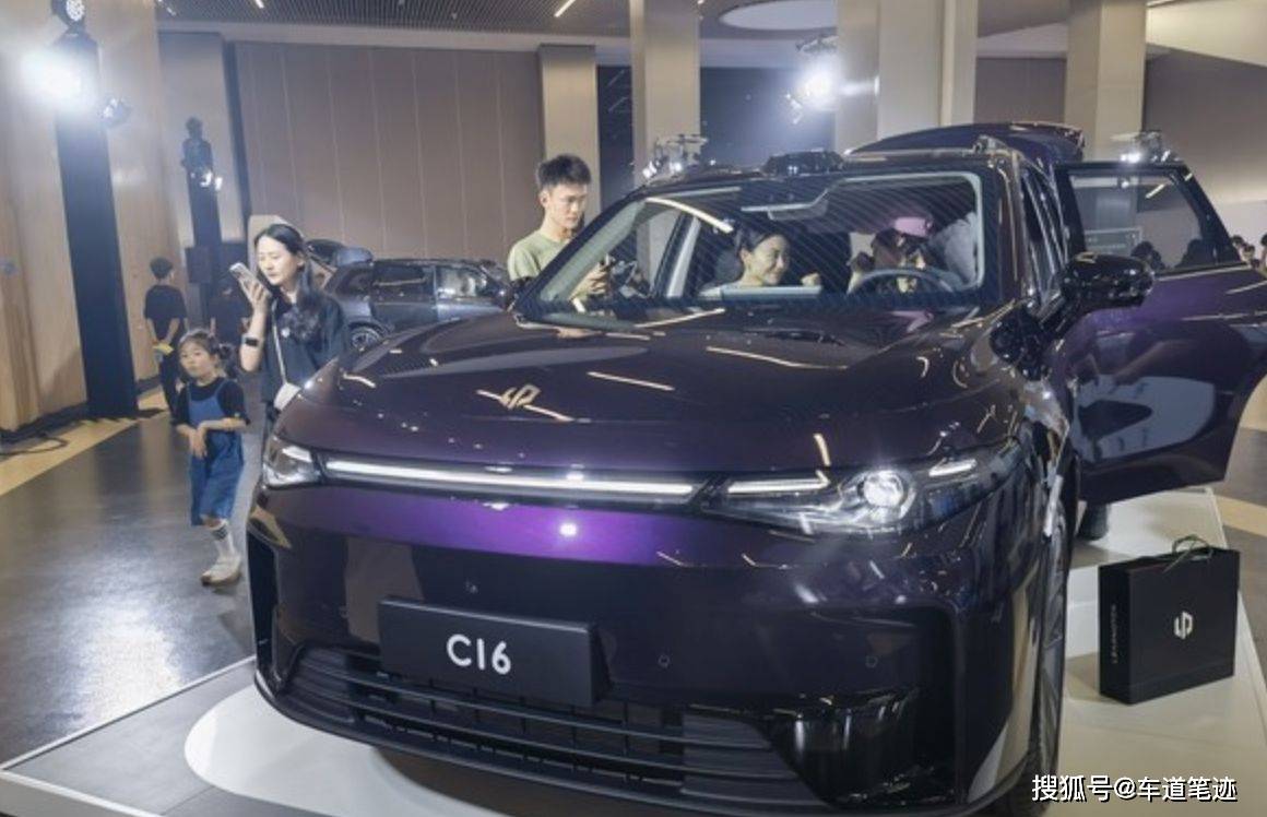 打下六座SUV价格！零跑C16正式发布 售15.58万起_搜狐汽车_搜狐网