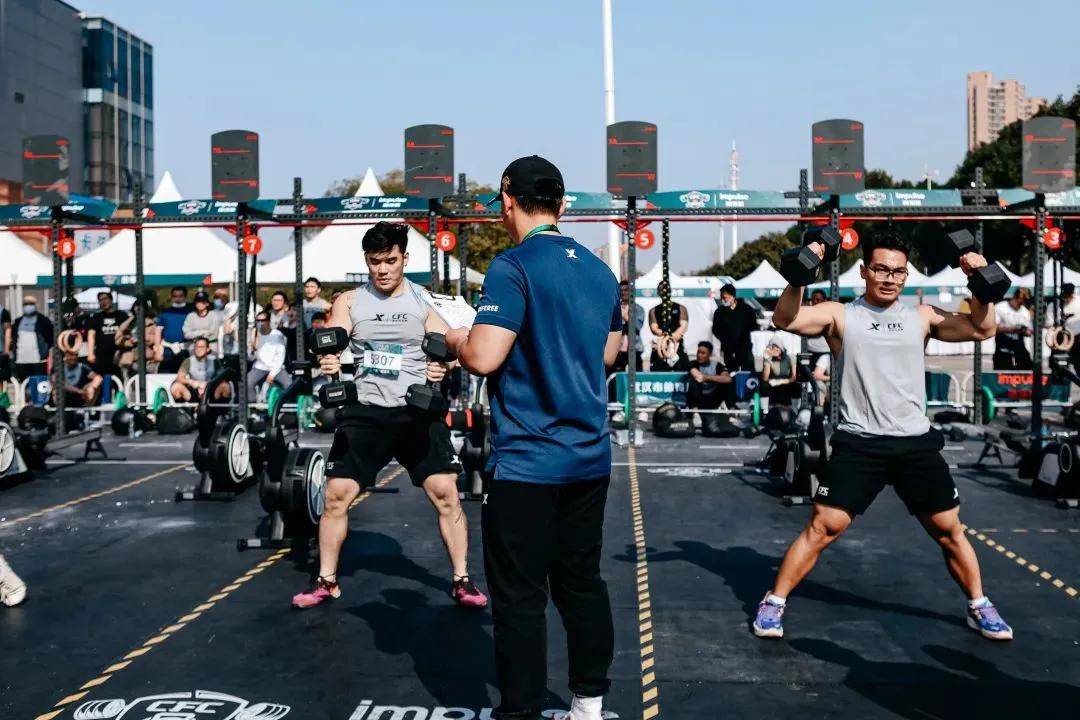 CrossFit vs HYROX，深度解析两大赛事的八点异同_比赛_的项目_规则