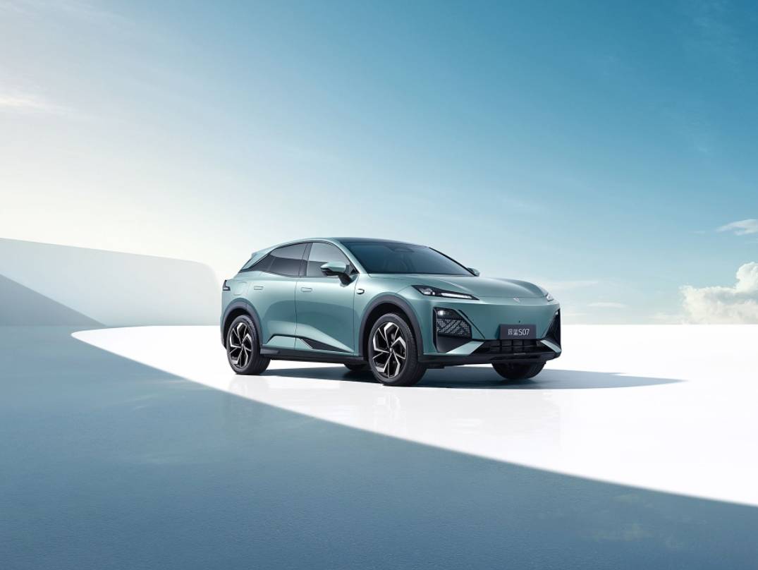 14.99万元起售/首搭华为乾崑ADS智驾系统 深蓝S07要以智取胜？_搜狐汽车_搜狐网