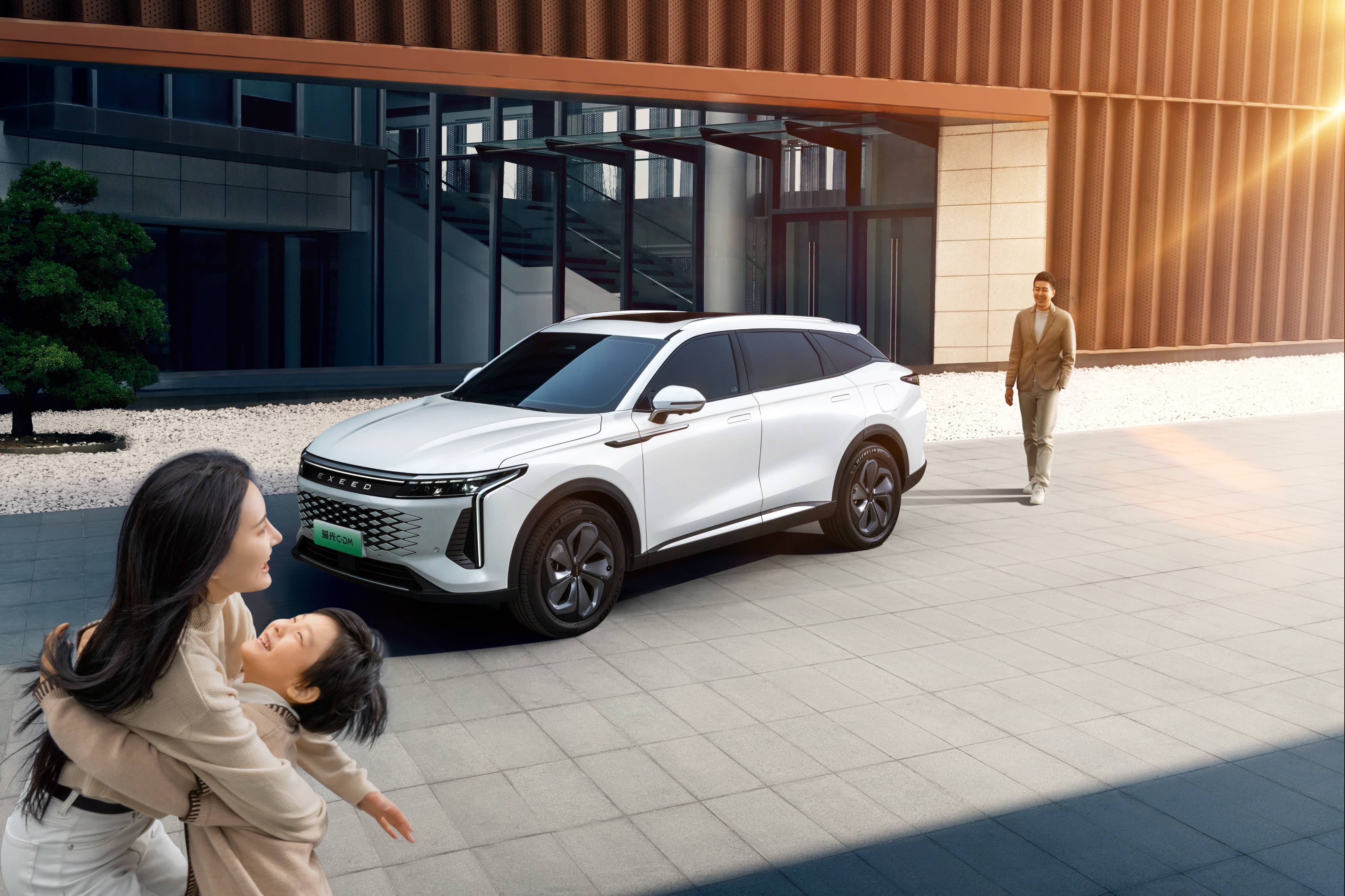 堪比降维打击！混动天花板星途瑶光C-DM全面领先领克08EM-P_搜狐汽车_搜狐网