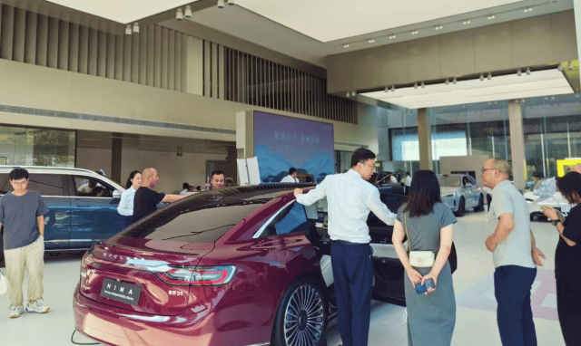 享界S9 72小时大定4800台，豪华轿车迎最强对手_搜狐汽车_搜狐网