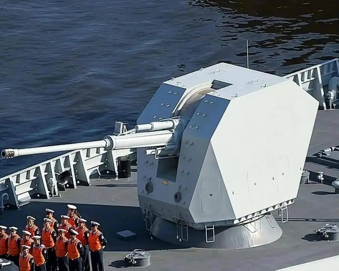 052D海警版亮相，130舰炮威慑力拉满 -6park.com