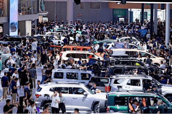 豪华六座SUV巅峰对决：魏牌全新蓝山VS理想L9，谁将引领未来？_搜狐汽车_搜狐网