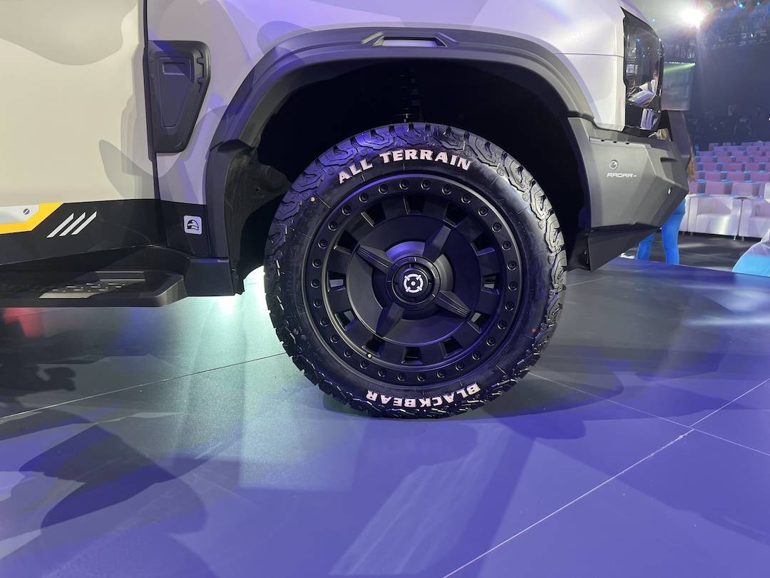 捷途“JETOUR LIFE”品牌发布 旅行者和平精英战神版上市售23.99万_搜狐汽车_搜狐网