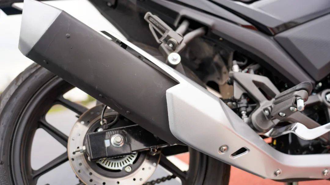 12999，该有的都有—力帆KPR250静态测评_搜狐汽车_搜狐网