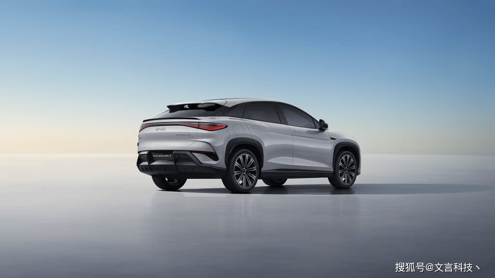 比亚迪海狮07EV登陆欧洲，法兰克福首秀引瞩目，预计明年首批交付_搜狐汽车_搜狐网