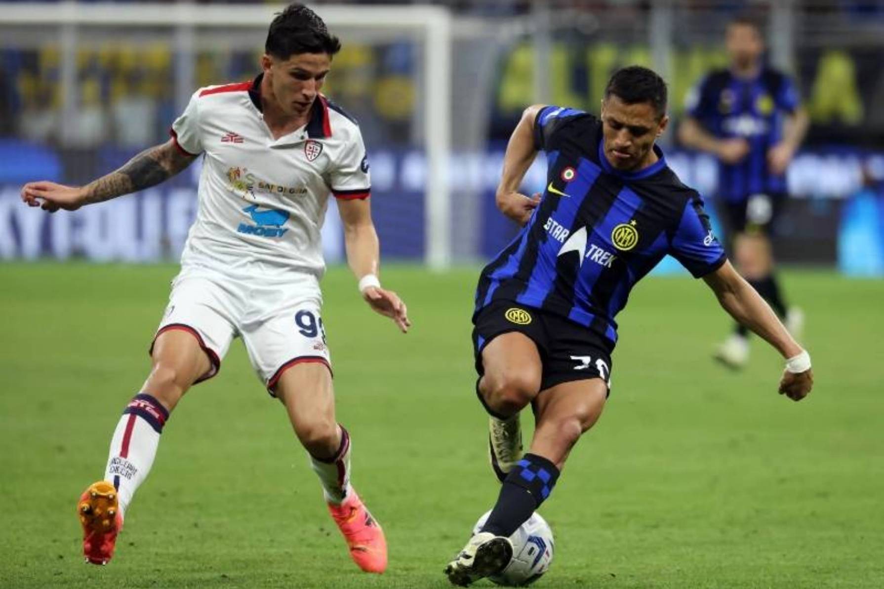 意甲焦点战：国际米兰 VS 科莫，国际米兰近期状态火热，科莫客场抢分无望？_方面_主场_球员