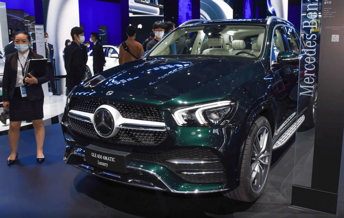 无视比亚迪,锁定PK华为问界M9!奔驰GLE新进展曝光,外观不再低调_搜狐汽车_搜狐网