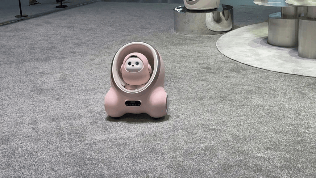 CES上，机器人正在爆火_Ropet_宠物_产品