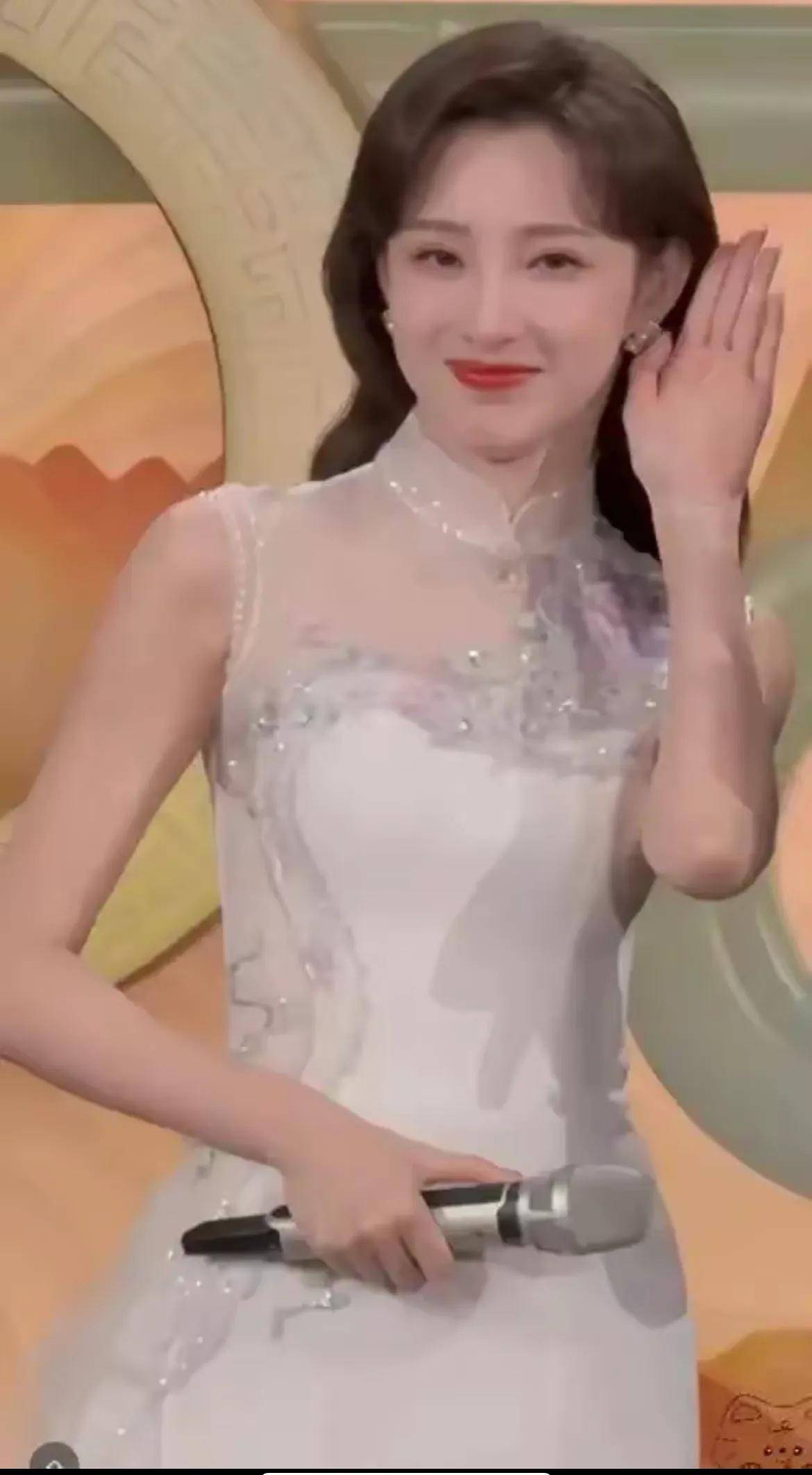 马凡舒：荧屏绽放，才貌双全的新星传奇_观众_时刻_才华