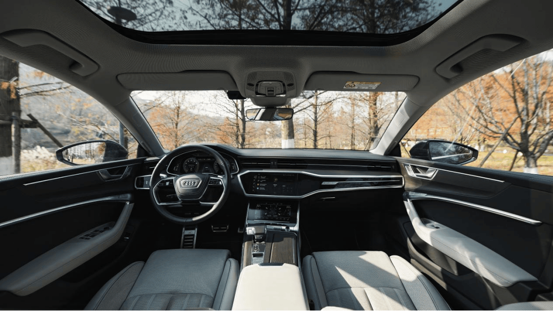 30万级豪华C级轿车如何选？奥迪A7L对比A6L给出答案！_搜狐汽车_搜狐网