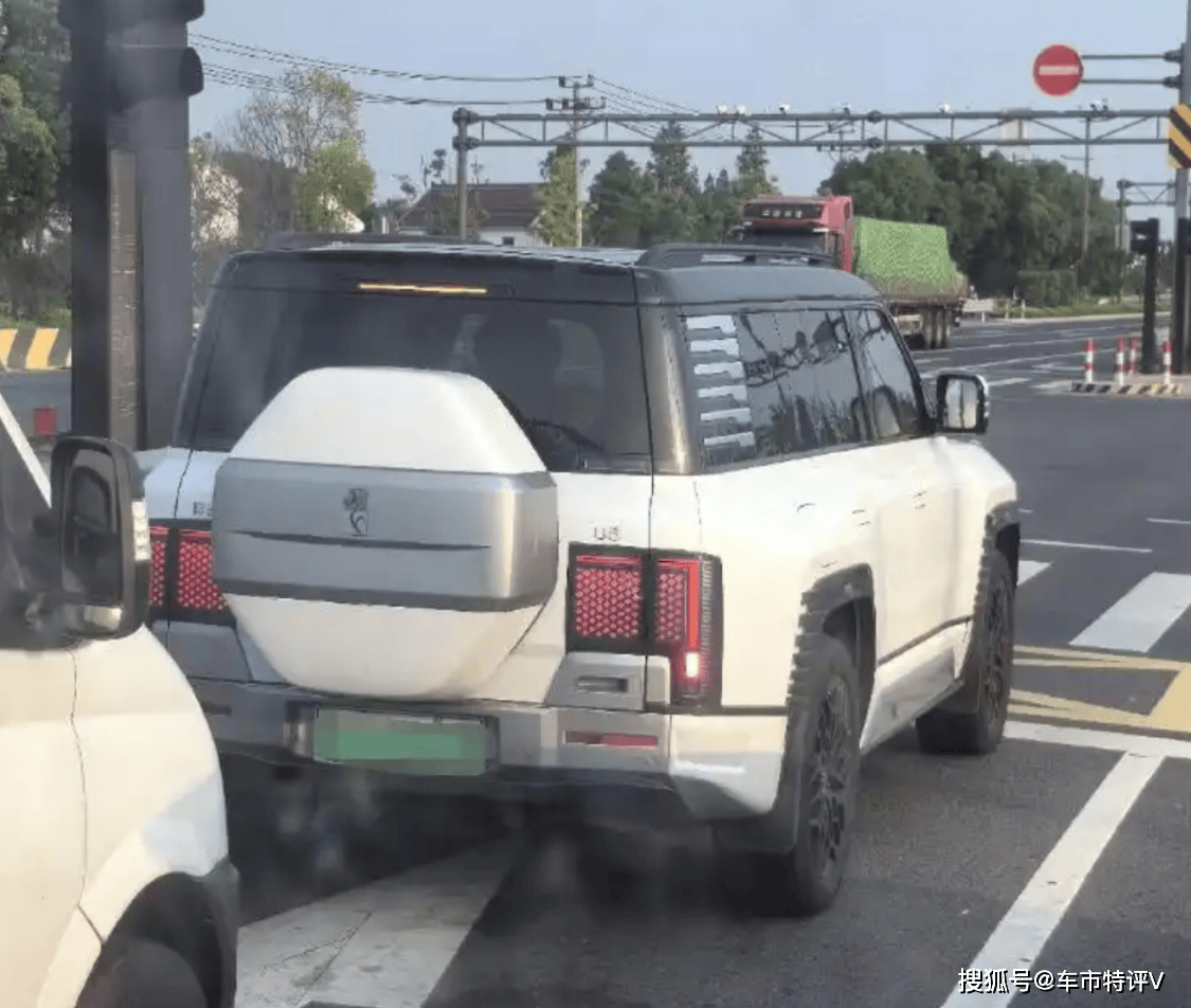 仰望U8出老头乐版了，售价不到3万？充满电最远能跑100km_搜狐汽车_搜狐网