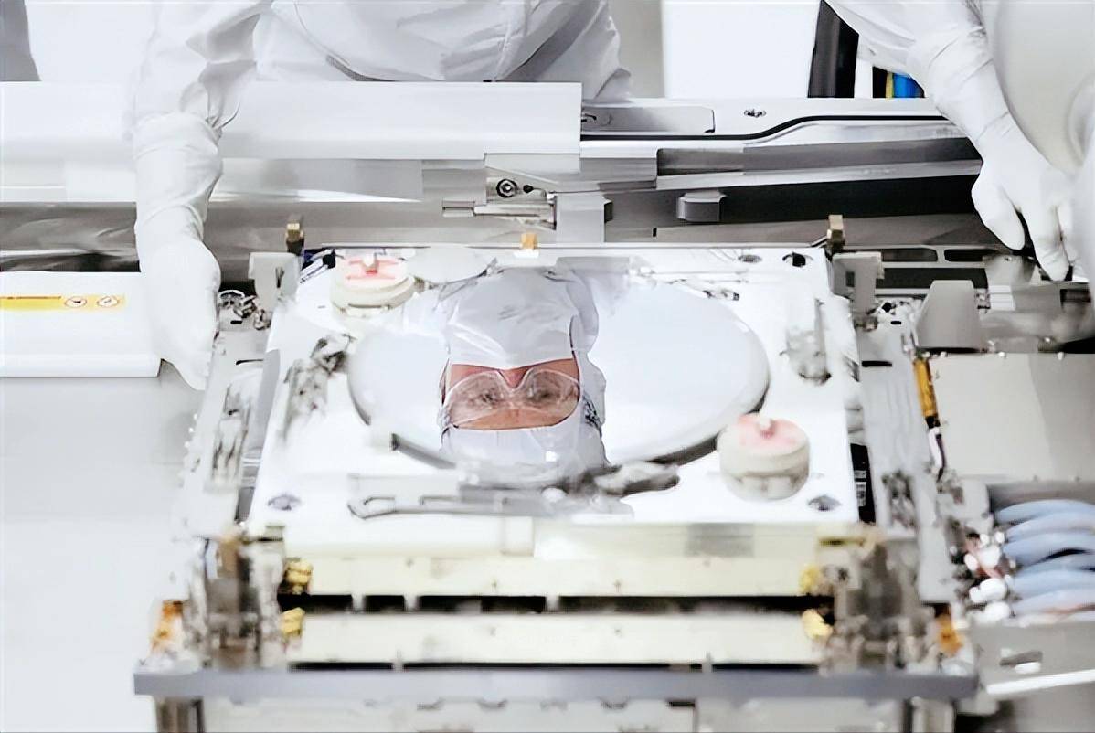 600台！ASML宣布这一重要决定，是要和美“硬刚”到底了？_发展_中国_限制