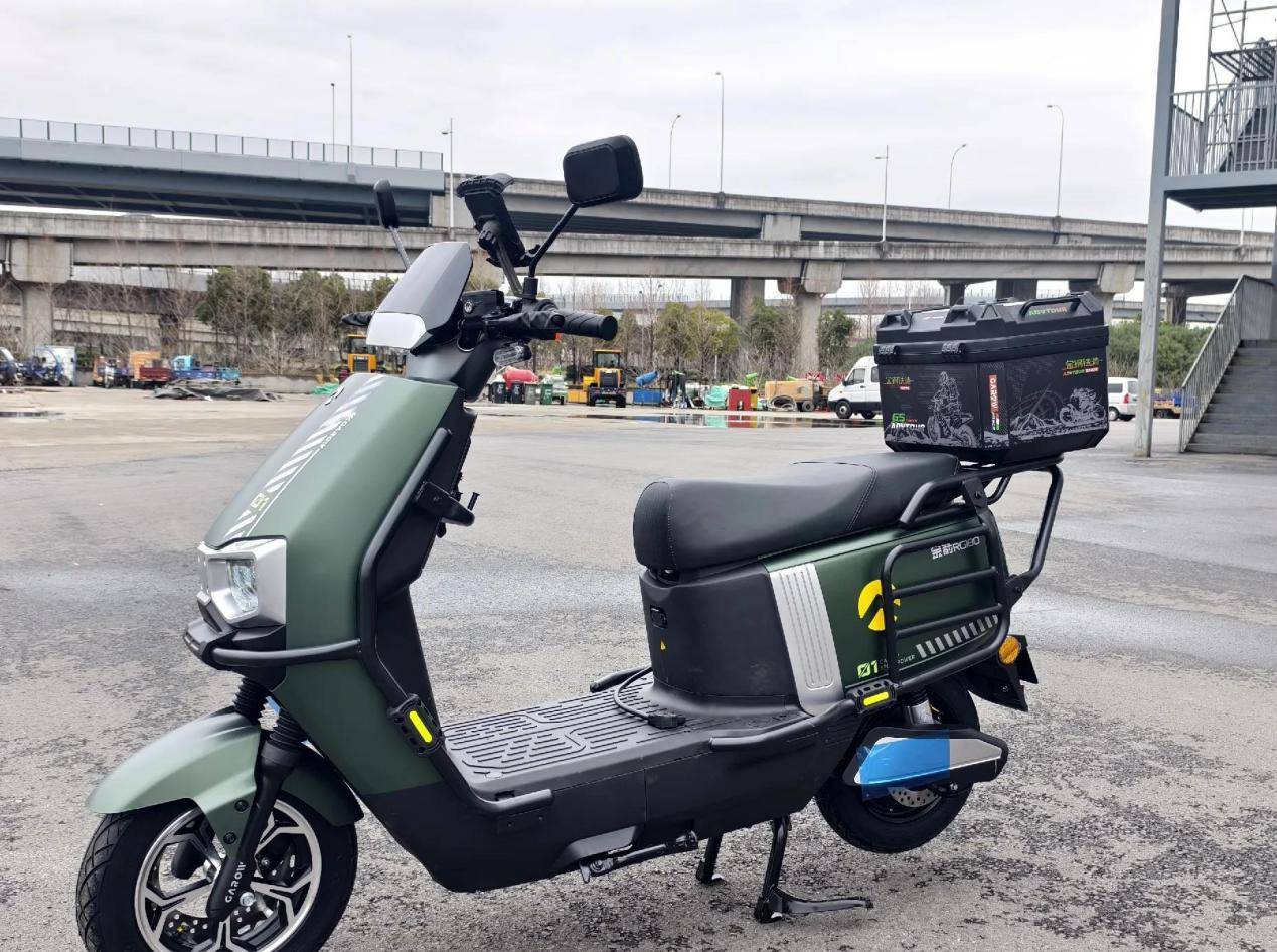 金箭电自凯锐RG180：碟刹制动 钢丝轮胎，安全与稳定全面升级！_搜狐汽车_搜狐网