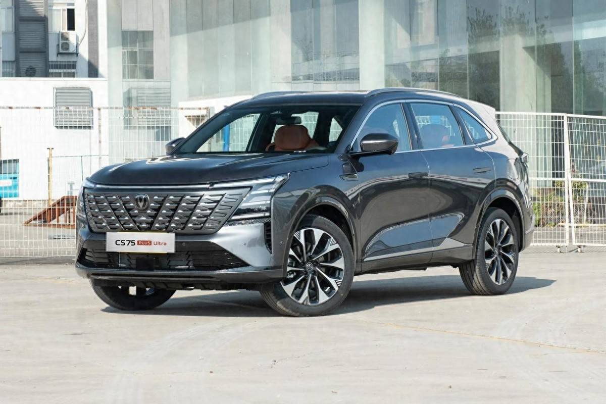 顶流对决！第四代CS75PLUS Ultra对比星越L行云版，优势尽显！_搜狐汽车_搜狐网