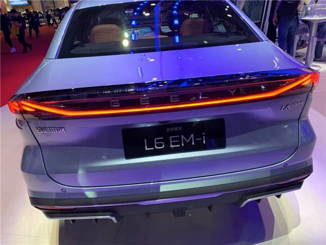 银河L6 EM-i上海车展横着走,吉利真的太狠了_搜狐汽车_搜狐网