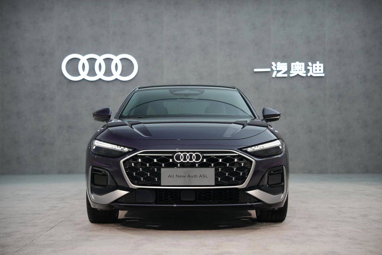 重磅！奥迪A5L亮相，华为乾坤智驾赋能_搜狐汽车_搜狐网