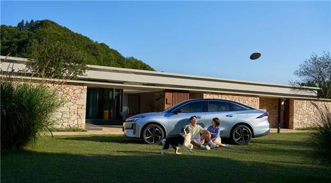 颜值爆表! 懂车帝4月插混轿车排行榜,吉利银河L6 EMi强势登顶!_搜狐汽车_搜狐网