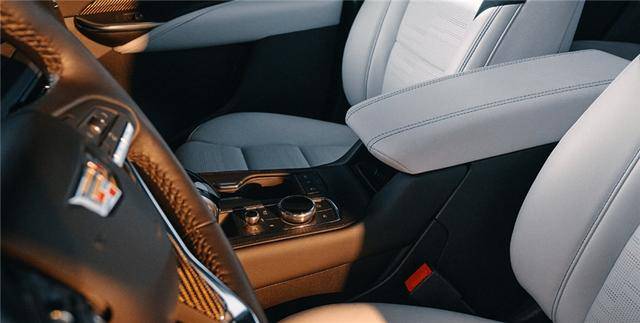 同样15万，为什么选凯迪拉克XT4却不选宝马X1？_搜狐汽车_搜狐网