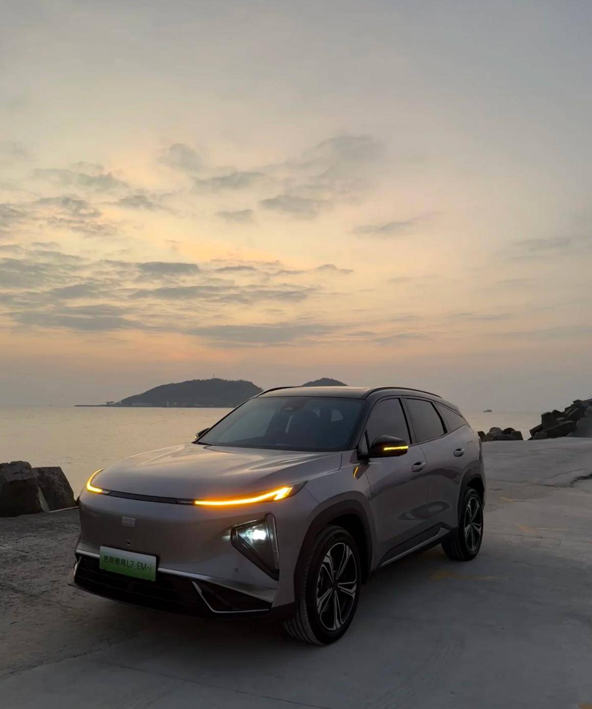 年轻人的第一台混动SUV？9.98万的银河L7 EM-i要革了燃油车的命！_搜狐汽车_搜狐网