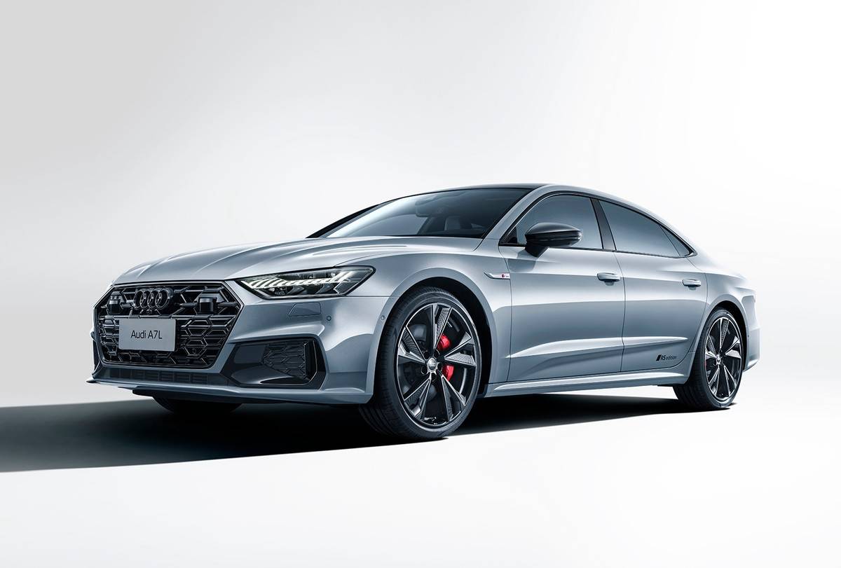 41.87万起，2025款奥迪A7L上市！普通版取消黑色+箭羽灰双拼色_搜狐汽车_搜狐网