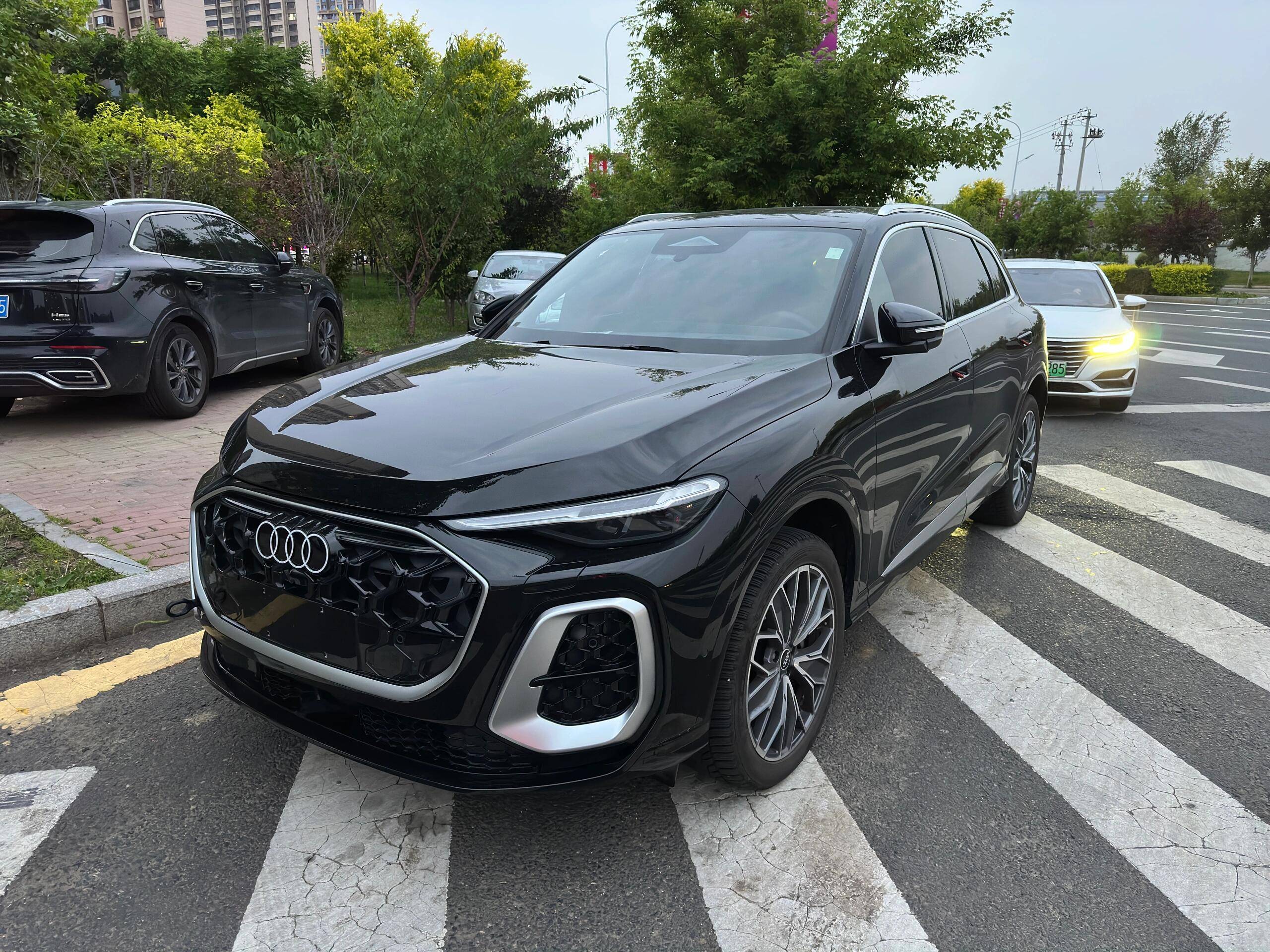 全新一代奥迪Q5L现身街头，配华为乾崑，搭第五代EA888发动机_搜狐汽车_搜狐网