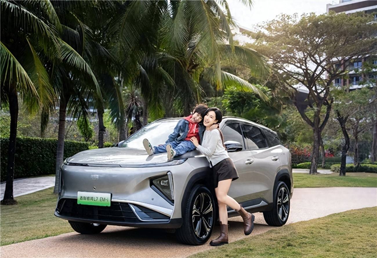 吉利银河L7 EM-i凭实力圈粉，9.98万起成家用SUV优选_搜狐汽车_搜狐网