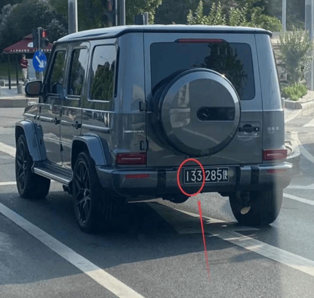 朝鲜使馆车居然是辆奔驰G63，落地价300以上，还改装了天蝎排气！意大利使馆却开宝骏730！_搜狐汽车_搜狐网
