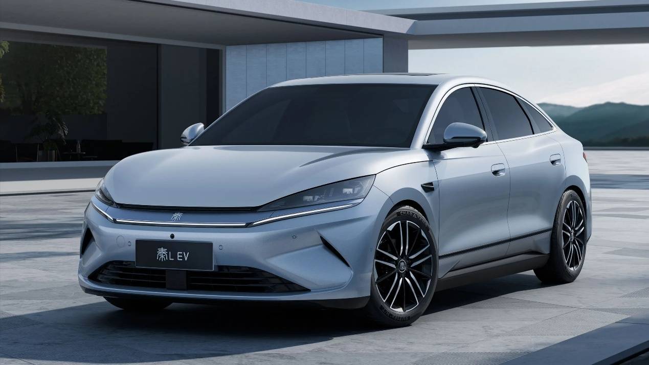 零跑B01预售来袭！能否撼动小鹏MONA M03、秦L EV的市场地位？_搜狐汽车_搜狐网