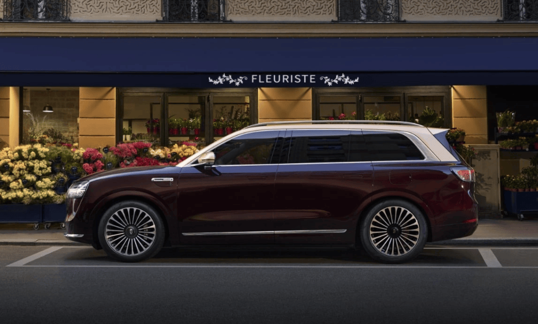 下半年最值得期待的豪华SUV：极氪9X、路虎揽胜、问界M9该怎么选？_搜狐汽车_搜狐网