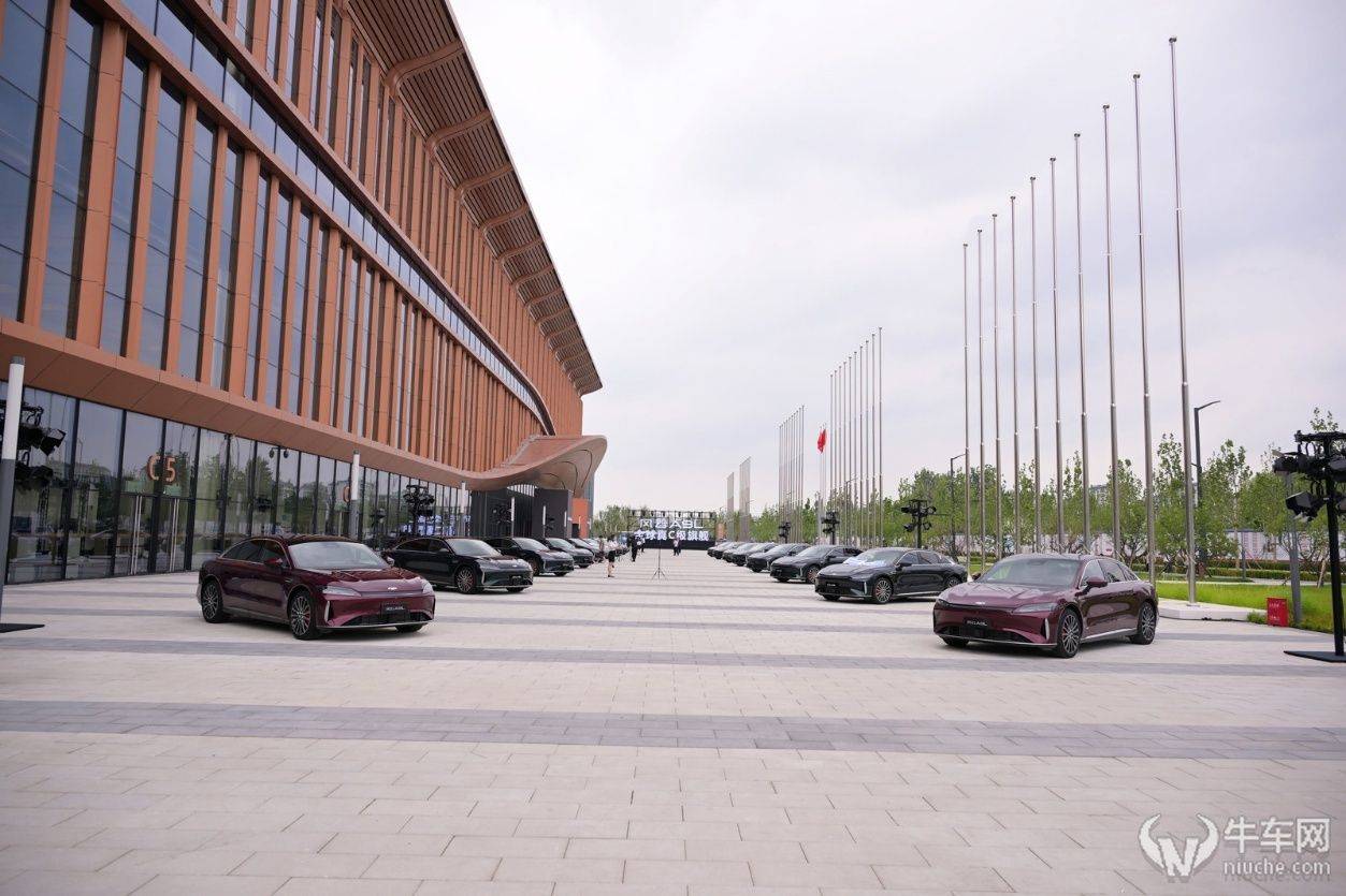 风云品牌焕新，全球旗舰风云A9L上市，13.99万元起_搜狐汽车_搜狐网