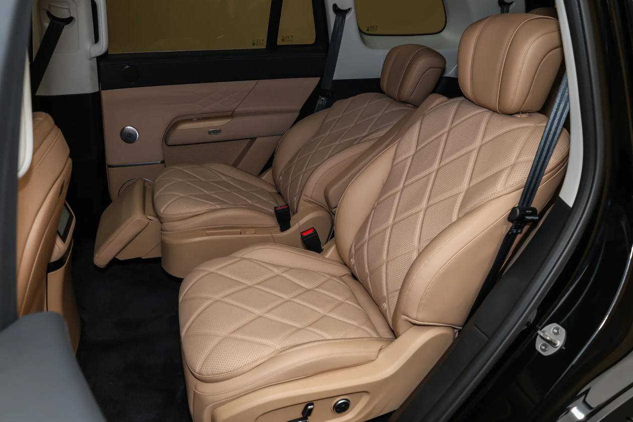 风云T11首发亮相，1.5T增程大6座，彩电冰箱大沙发配齐+30寸大屏_搜狐汽车_搜狐网